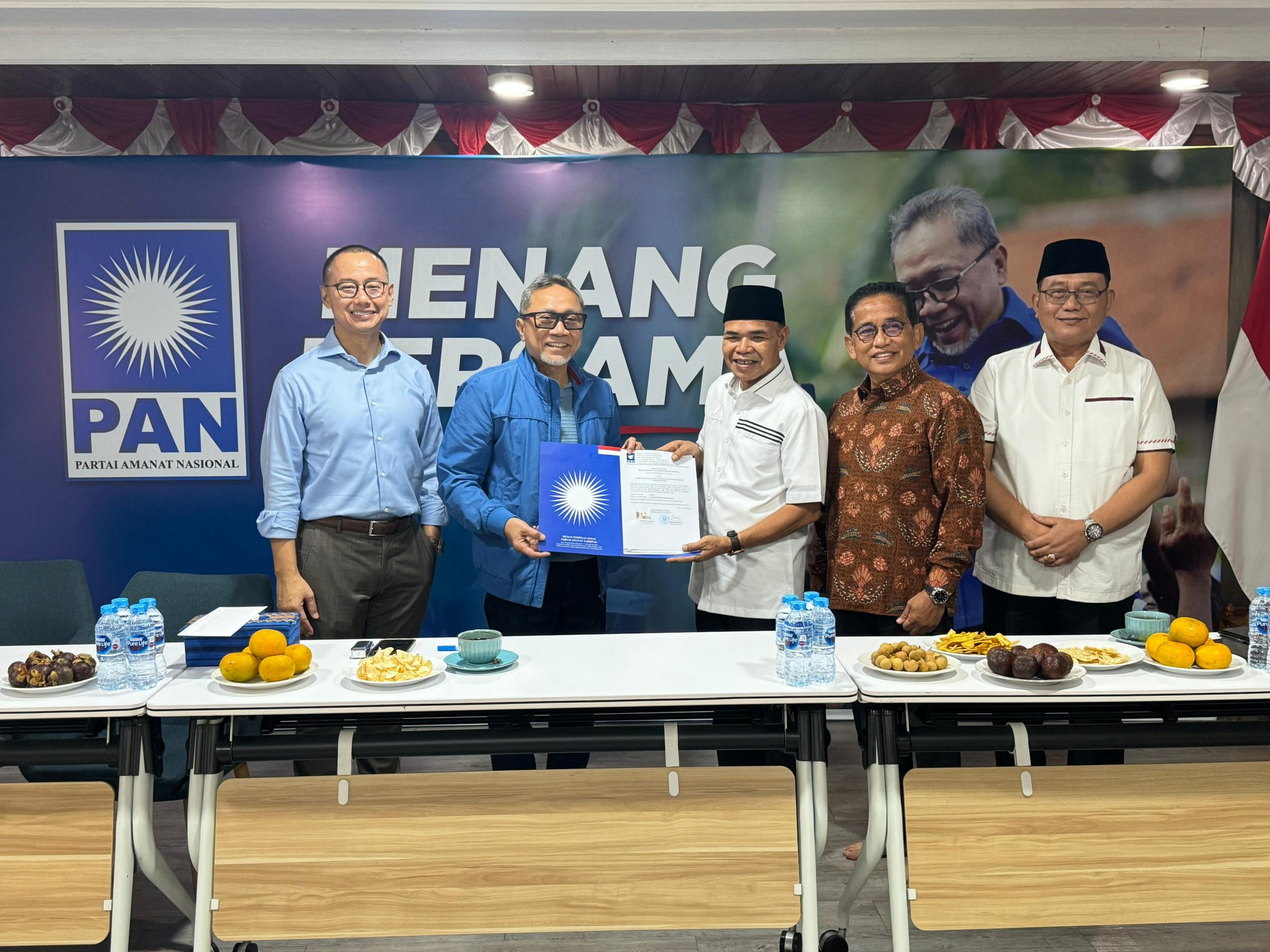 Pilkada Tebo, Pasangan AsTon Terima SK DPP PAN - JambiOtoritas